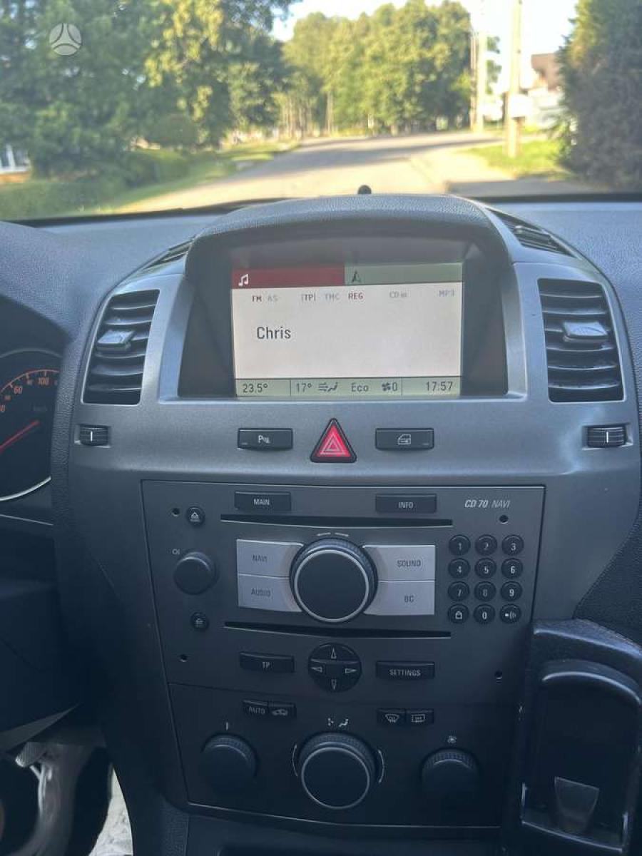 Zils Opel Zafira 2006 Kauņa, ar dzinēja tilpumu 1.91 L un nobraukumu 253 tūkst. km par 1950 €, foto 19 vietnē AUTOMOTO.COM.LV