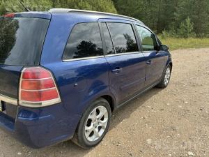 Zils Opel Zafira 2006 Madona, ar dzinēja tilpumu 1.90 L un nobraukumu 306 tūkst. km par 1700 €, foto 3 vietnē AUTOMOTO.COM.LV