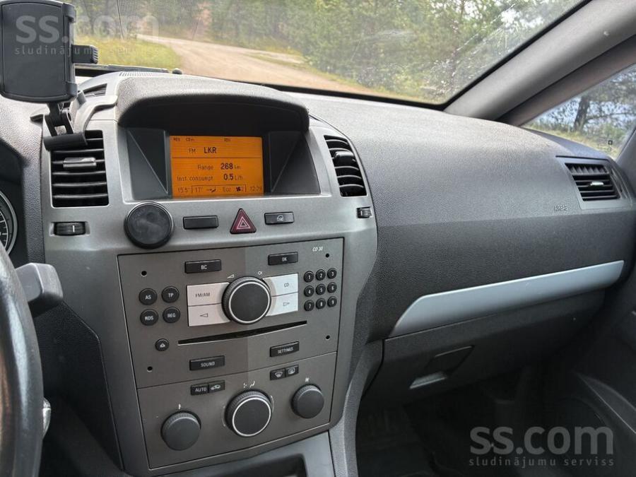 Zils Opel Zafira 2006 Madona, ar dzinēja tilpumu 1.90 L un nobraukumu 306 tūkst. km par 1700 €, foto 6 vietnē AUTOMOTO.COM.LV