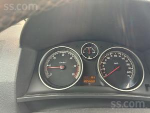 Zils Opel Zafira 2006 Madona, ar dzinēja tilpumu 1.90 L un nobraukumu 306 tūkst. km par 1700 €, foto 8 vietnē AUTOMOTO.COM.LV