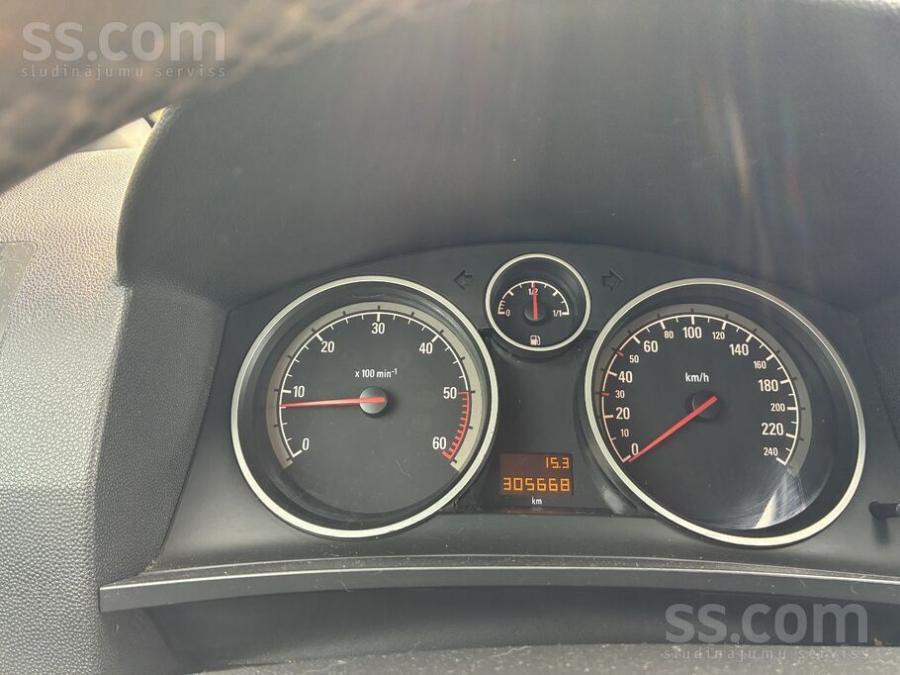 Zils Opel Zafira 2006 Madona, ar dzinēja tilpumu 1.90 L un nobraukumu 306 tūkst. km par 1700 €, foto 8 vietnē AUTOMOTO.COM.LV