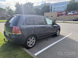Синий Опель Зафира 2006 в Рига, объемом двигателя 1.90 л и пробегом 230 тыс. км за 1899 €, фото 5 на AUTOMOTO.COM.LV