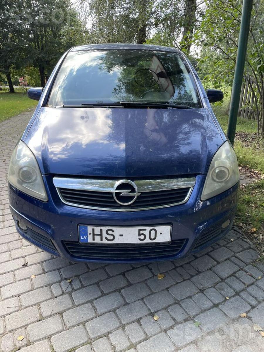 Blue Opel Zafira 2006 in Jelgava, with an engine capacity of 1.90 L and mileage of 293 thousand km for 2700 €, photo 3 on AUTOMOTO.COM.LV