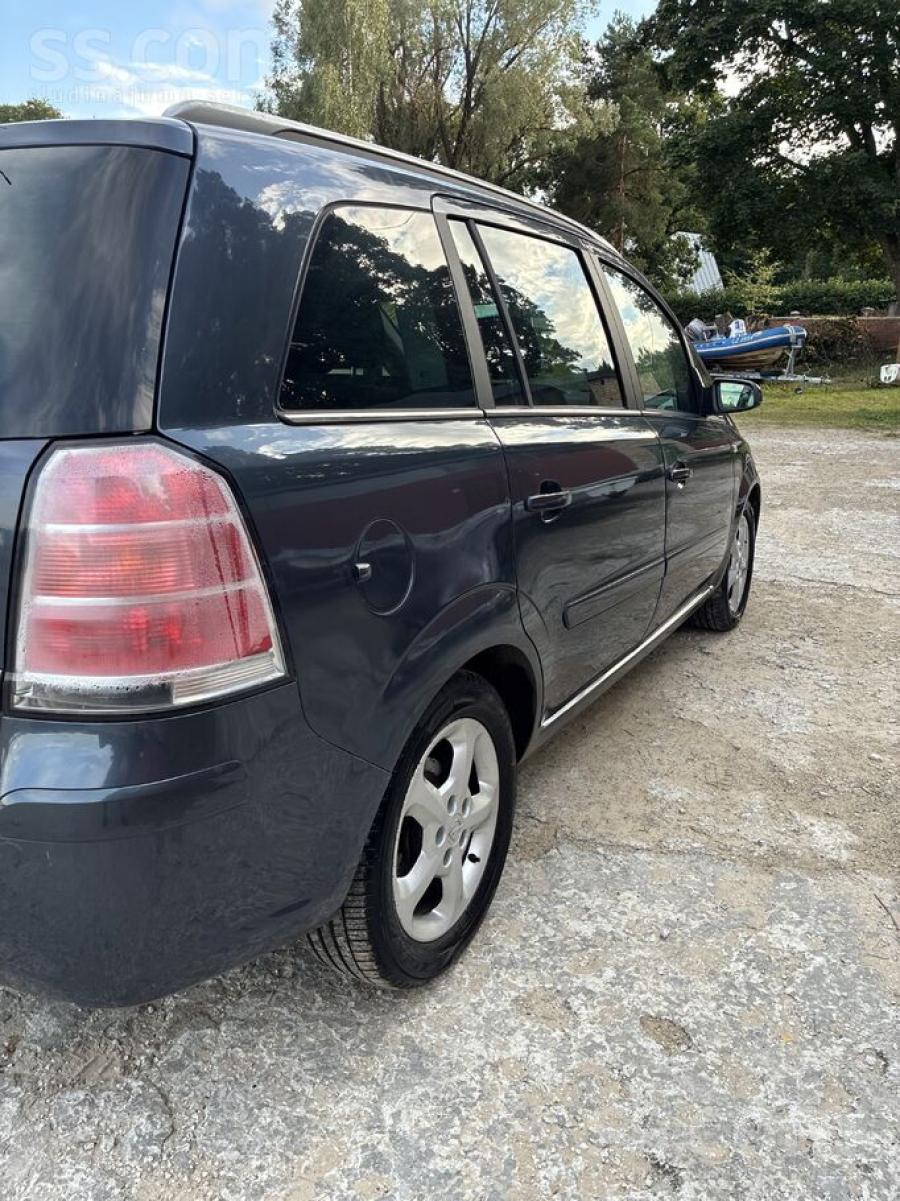 Zils Opel Zafira 2006 Rīga, ar dzinēja tilpumu 1.80 L un nobraukumu 215 tūkst. km par 2850 €, foto 9 vietnē AUTOMOTO.COM.LV
