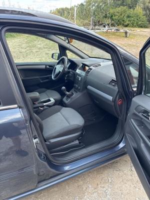 Zils Opel Zafira 2006 Rīga, ar dzinēja tilpumu 1.80 L un nobraukumu 215 tūkst. km par 2850 €, foto 18 vietnē AUTOMOTO.COM.LV