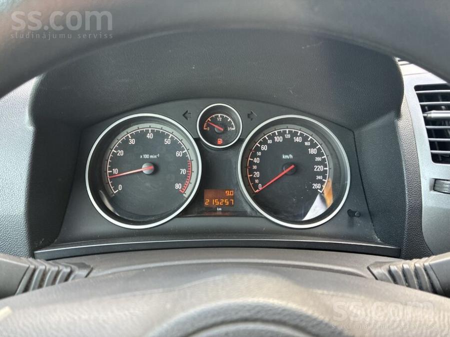 Zils Opel Zafira 2006 Rīga, ar dzinēja tilpumu 1.80 L un nobraukumu 215 tūkst. km par 2850 €, foto 20 vietnē AUTOMOTO.COM.LV