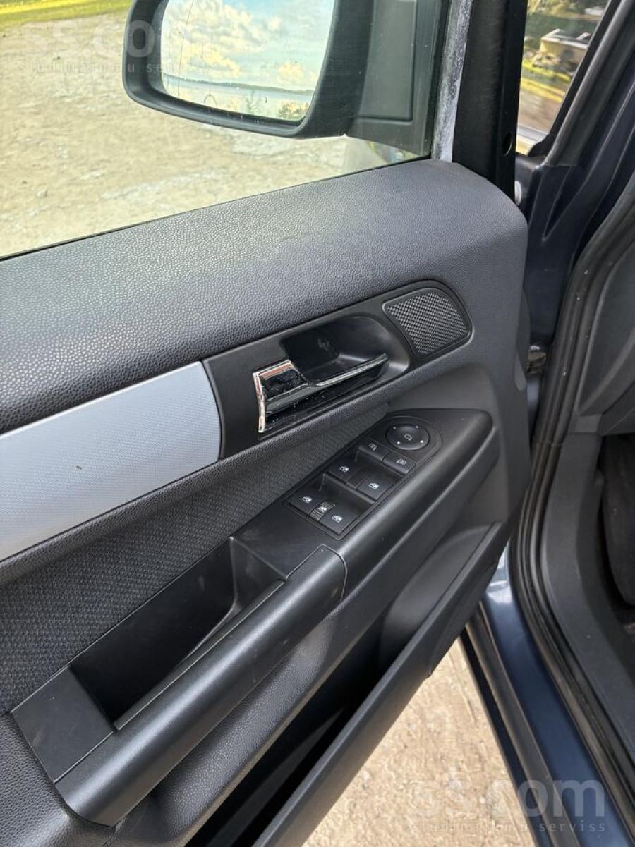 Zils Opel Zafira 2006 Rīga, ar dzinēja tilpumu 1.80 L un nobraukumu 215 tūkst. km par 2850 €, foto 21 vietnē AUTOMOTO.COM.LV