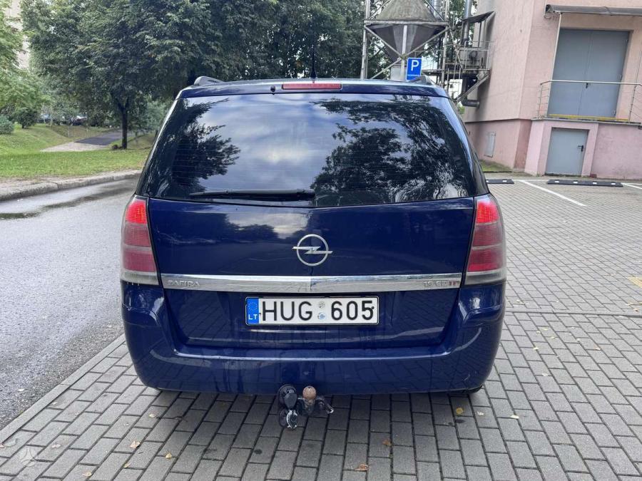 Blue Opel Zafira 2006 in Vilnius, with an engine capacity of 1.91 L and mileage of 289 thousand km for 1350 €, photo 6 on AUTOMOTO.COM.LV