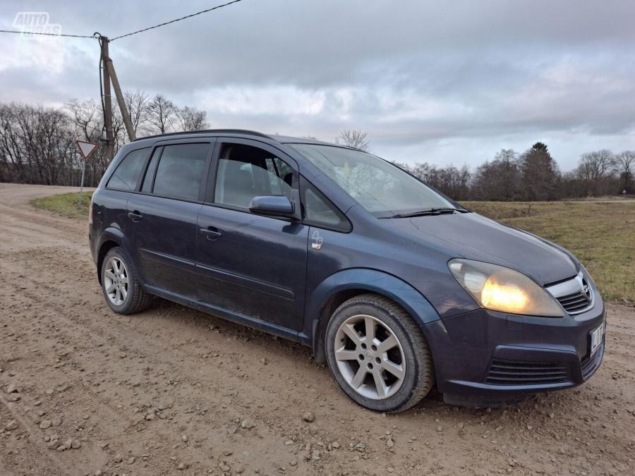 Blue Opel Zafira 2007 in Kretinga, with an engine capacity of 1.90 L and mileage of 271 thousand km for 950 €, photo 3 on AUTOMOTO.COM.LV