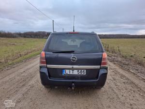 Blue Opel Zafira 2007 in Kretinga, with an engine capacity of 1.90 L and mileage of 271 thousand km for 950 €, photo 5 on AUTOMOTO.COM.LV