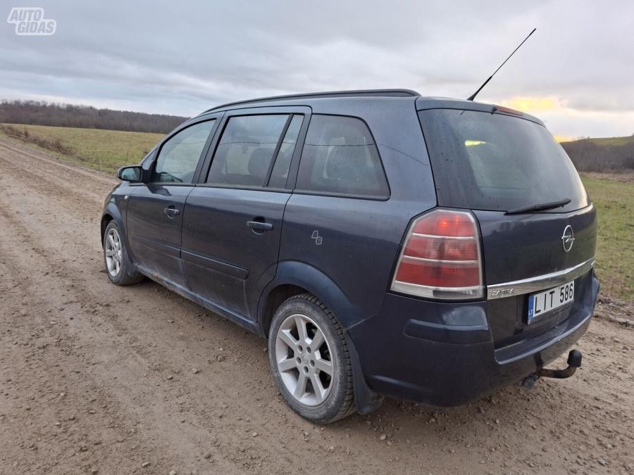 Blue Opel Zafira 2007 in Kretinga, with an engine capacity of 1.90 L and mileage of 271 thousand km for 950 €, photo 6 on AUTOMOTO.COM.LV