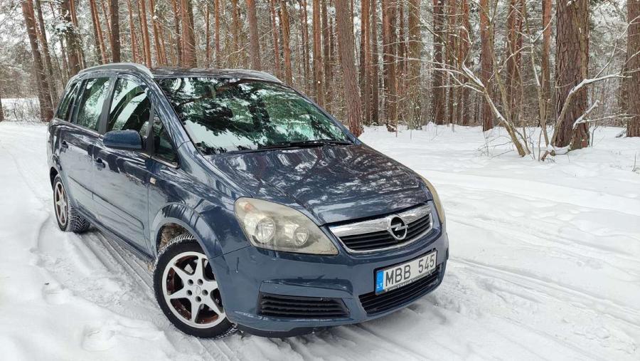 Zils Opel Zafira 2007 Viļņa, ar dzinēja tilpumu 1.91 L un nobraukumu 328 tūkst. km par 1850 €, foto 5 vietnē AUTOMOTO.COM.LV