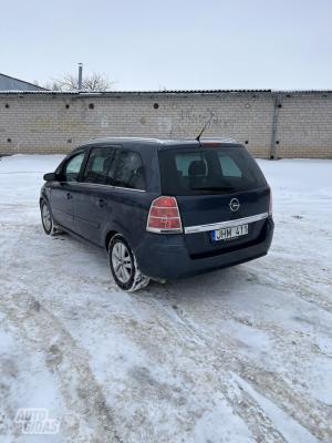 Blue Opel Zafira 2007 in Vilkaviskis, with an engine capacity of 1.90 L and mileage of 325 thousand km for 1849 €, photo 4 on AUTOMOTO.COM.LV