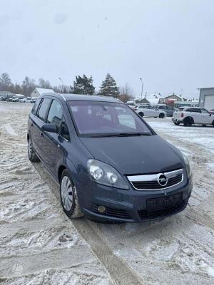 Blue Opel Zafira 2007 in Marijampole, with an engine capacity of 2.20 L and mileage of 301 thousand km for 1100 €, photo 3 on AUTOMOTO.COM.LV