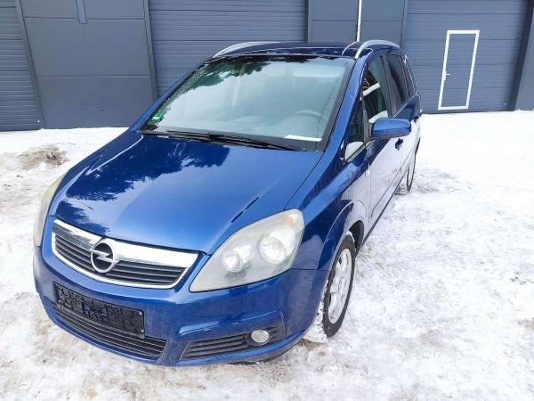 Blue Opel Zafira 2007 in Utena, with an engine capacity of 1.80 L and mileage of 218 thousand km for 2200 €, photo 5 on AUTOMOTO.COM.LV