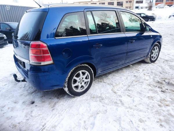 Blue Opel Zafira 2007 in Utena, with an engine capacity of 1.80 L and mileage of 218 thousand km for 2200 €, photo 10 on AUTOMOTO.COM.LV