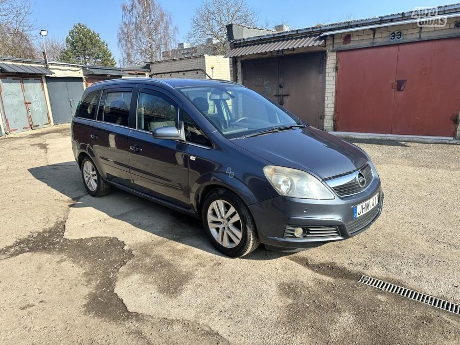 Zils Opel Zafira 2007 Kauņa, ar dzinēja tilpumu 1.90 L un nobraukumu 325 tūkst. km par 1499 €, foto 1 vietnē AUTOMOTO.COM.LV