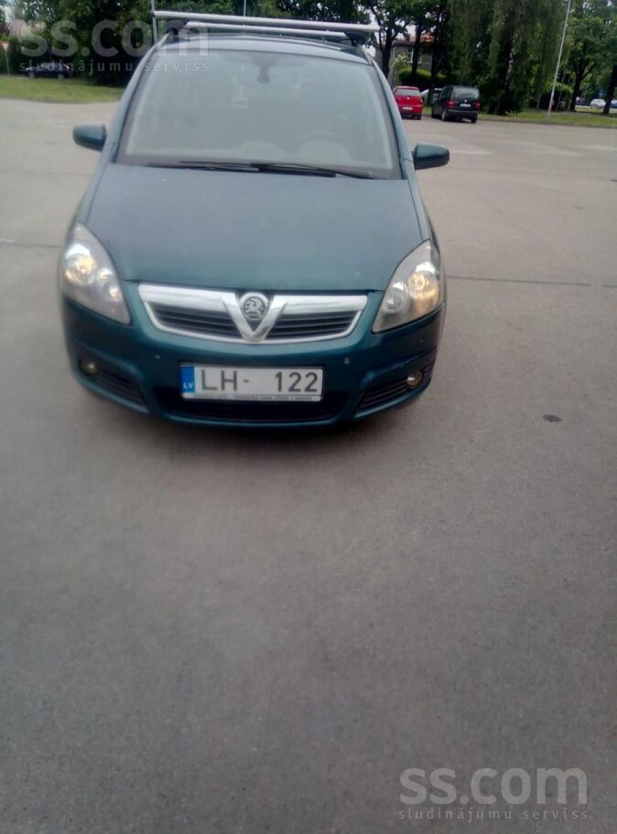 Blue Opel Zafira 2007 in Cesis, with an engine capacity of 1.90 L and mileage of 426 thousand km for 900 €, photo 1 on AUTOMOTO.COM.LV