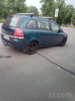 Blue Opel Zafira 2007 in Cesis, with an engine capacity of 1.90 L and mileage of 426 thousand km for 900 €, photo 4 on AUTOMOTO.COM.LV