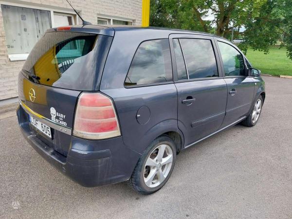 Zils Opel Zafira 2007 Šauļi, ar dzinēja tilpumu 1.91 L un nobraukumu 320 tūkst. km par 950 €, foto 4 vietnē AUTOMOTO.COM.LV
