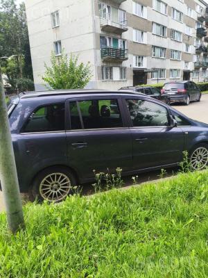 Синий Опель Зафира 2007 в Рига, объемом двигателя 1.90 л и пробегом 320 тыс. км за 800 €, фото 3 на AUTOMOTO.COM.LV