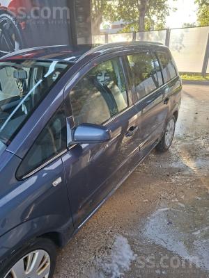 Zils Opel Zafira 2007 Tukums, ar dzinēja tilpumu 1.90 L un nobraukumu 378 tūkst. km par 900 €, foto 4 vietnē AUTOMOTO.COM.LV