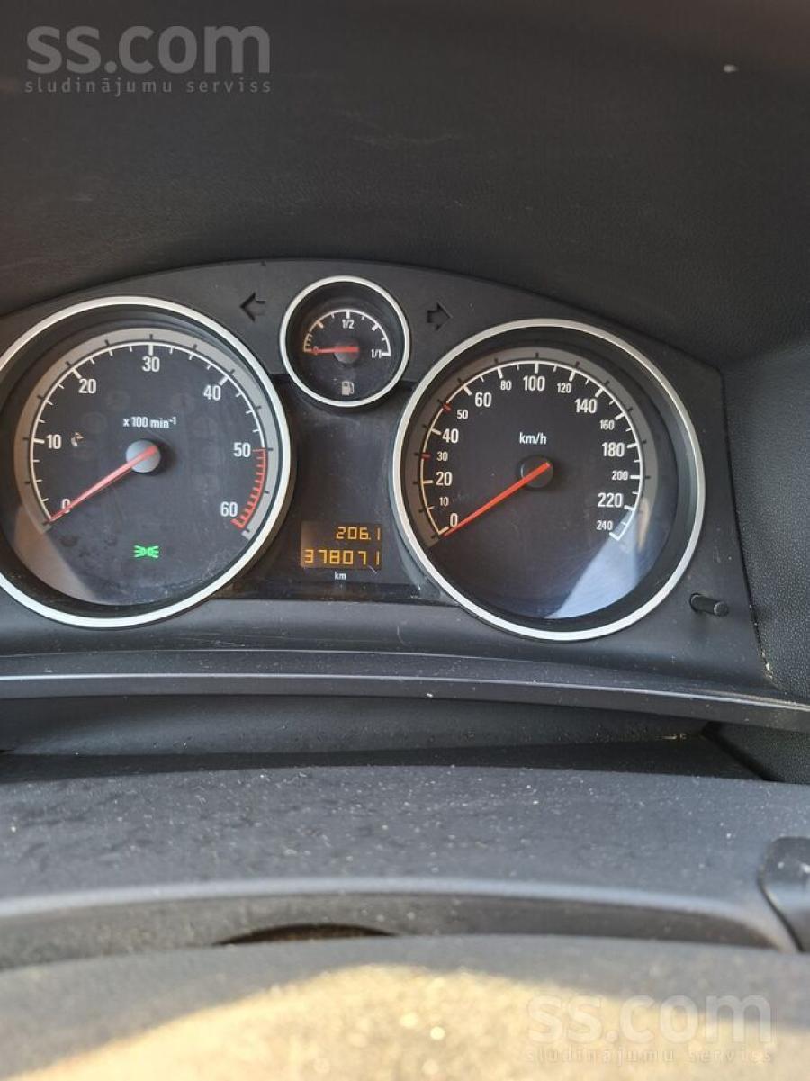 Zils Opel Zafira 2007 Tukums, ar dzinēja tilpumu 1.90 L un nobraukumu 378 tūkst. km par 900 €, foto 6 vietnē AUTOMOTO.COM.LV