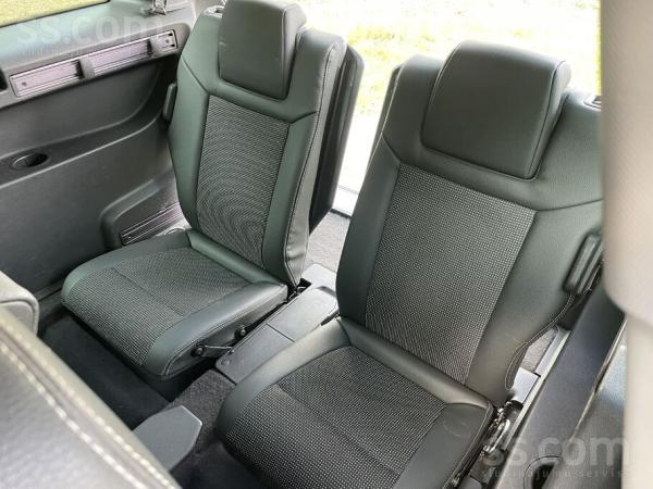 Blue Opel Zafira 2007 in Riga, with an engine capacity of 1.90 L and mileage of 326 thousand km for 1890 €, photo 11 on AUTOMOTO.COM.LV