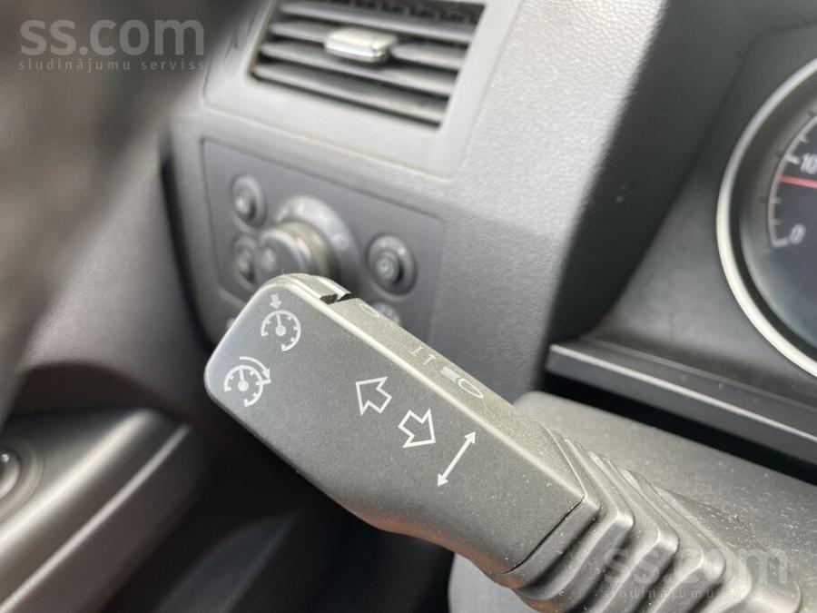 Zils Opel Zafira 2007 Rīga, ar dzinēja tilpumu 1.90 L un nobraukumu 326 tūkst. km par 1890 €, foto 15 vietnē AUTOMOTO.COM.LV