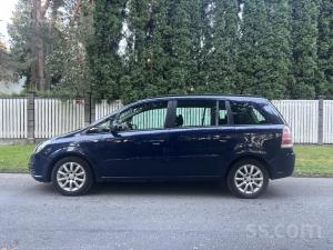 Blue Opel Zafira 2007 in Riga, with an engine capacity of 1.90 L and mileage of 327 thousand km for 1390 €, photo 3 on AUTOMOTO.COM.LV