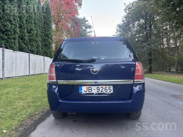 Zils Opel Zafira 2007 Rīga, ar dzinēja tilpumu 1.90 L un nobraukumu 327 tūkst. km par 1390 €, foto 6 vietnē AUTOMOTO.COM.LV