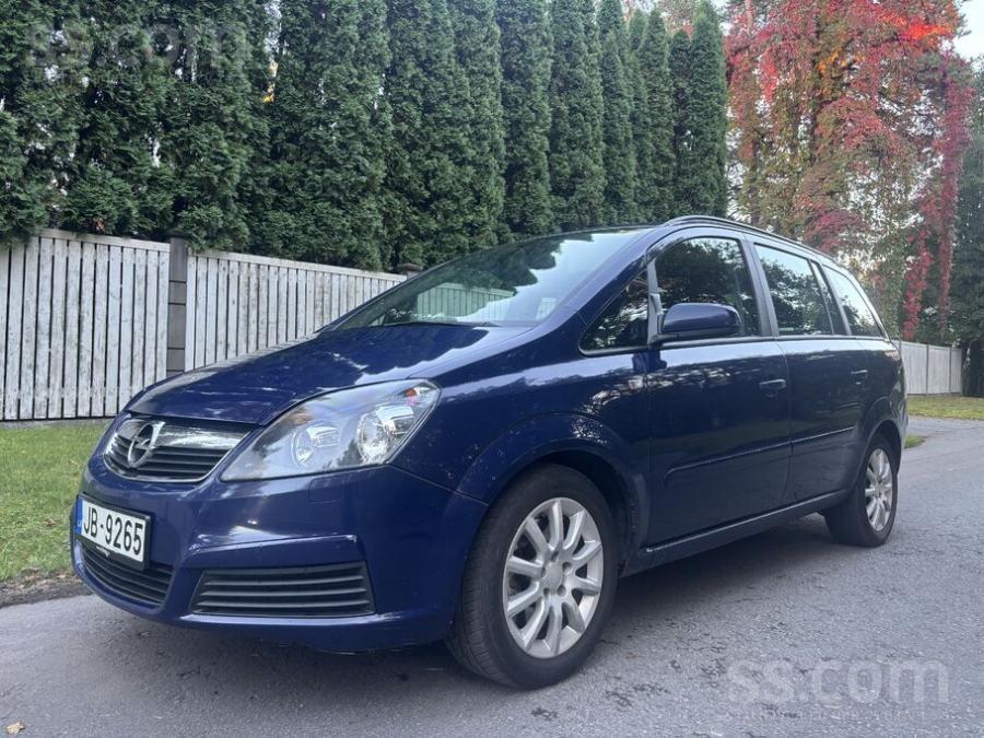 Blue Opel Zafira 2007 in Riga, with an engine capacity of 1.90 L and mileage of 327 thousand km for 1390 €, photo 9 on AUTOMOTO.COM.LV