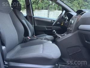 Blue Opel Zafira 2007 in Riga, with an engine capacity of 1.90 L and mileage of 327 thousand km for 1390 €, photo 13 on AUTOMOTO.COM.LV