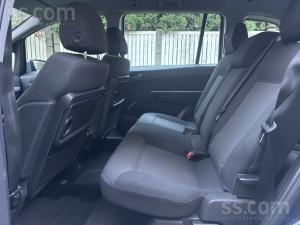 Blue Opel Zafira 2007 in Riga, with an engine capacity of 1.90 L and mileage of 327 thousand km for 1390 €, photo 15 on AUTOMOTO.COM.LV