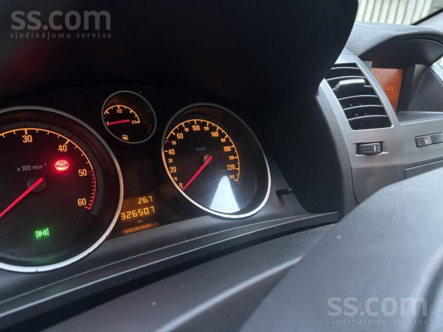 Blue Opel Zafira 2007 in Riga, with an engine capacity of 1.90 L and mileage of 327 thousand km for 1390 €, photo 18 on AUTOMOTO.COM.LV