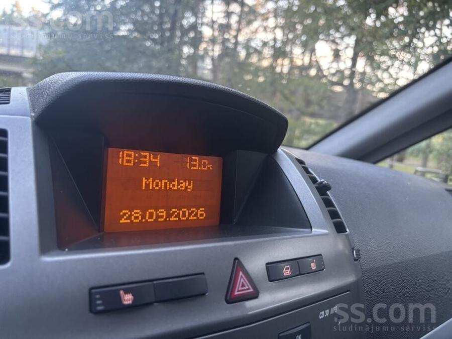 Blue Opel Zafira 2007 in Riga, with an engine capacity of 1.90 L and mileage of 327 thousand km for 1390 €, photo 19 on AUTOMOTO.COM.LV