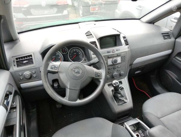 Blue Opel Zafira 2008 in Marijampole, with an engine capacity of 1.91 L and mileage of 410 thousand km for 1000 €, photo 11 on AUTOMOTO.COM.LV