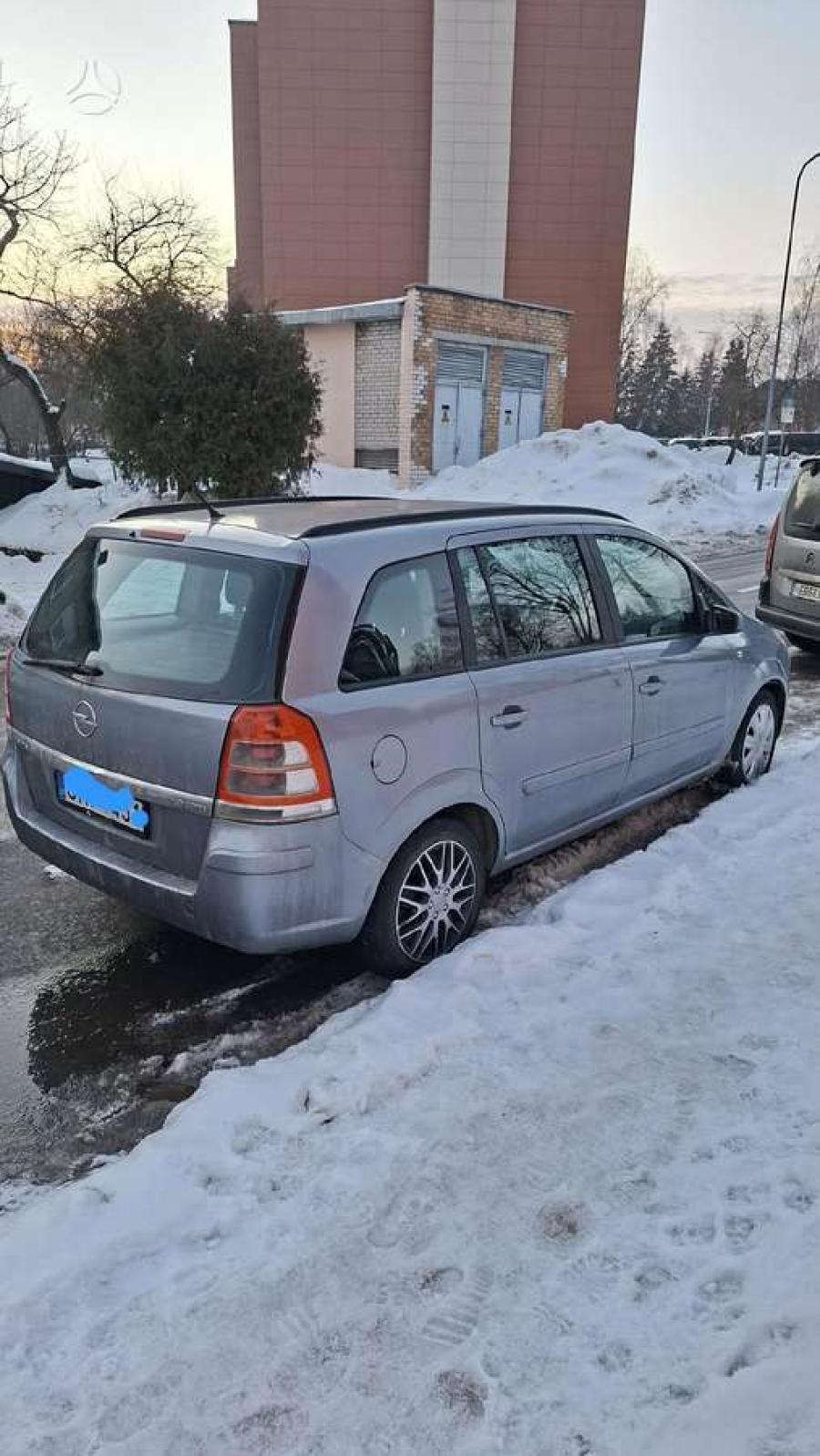 Zils Opel Zafira 2008 Telšiai, ar dzinēja tilpumu 1.91 L un nobraukumu 279 tūkst. km par 1800 €, foto 1 vietnē AUTOMOTO.COM.LV