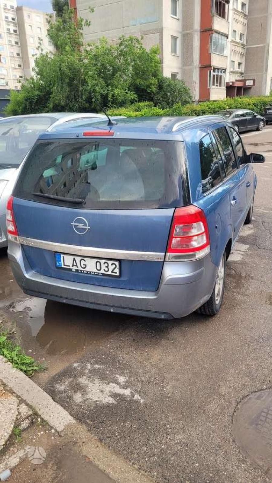 Zils Opel Zafira 2008 Kauņa, ar dzinēja tilpumu 1.90 L un nobraukumu 403 tūkst. km par 1500 €, foto 1 vietnē AUTOMOTO.COM.LV