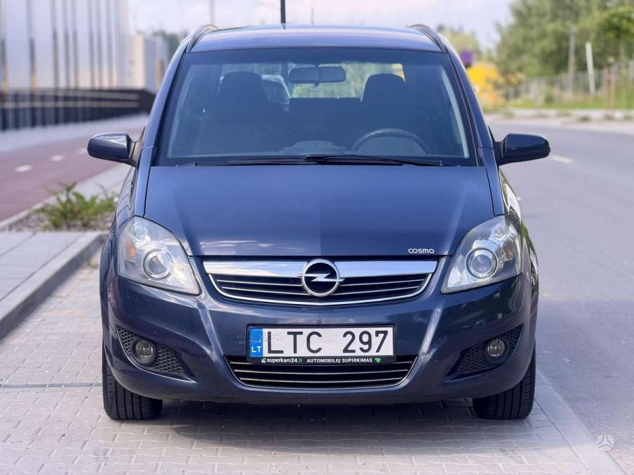 Blue Opel Zafira 2008 in Vilnius, with an engine capacity of 1.91 L and mileage of 208 thousand km for 1750 €, photo 3 on AUTOMOTO.COM.LV