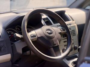 Blue Opel Zafira 2008 in Vilnius, with an engine capacity of 1.91 L and mileage of 208 thousand km for 1750 €, photo 10 on AUTOMOTO.COM.LV
