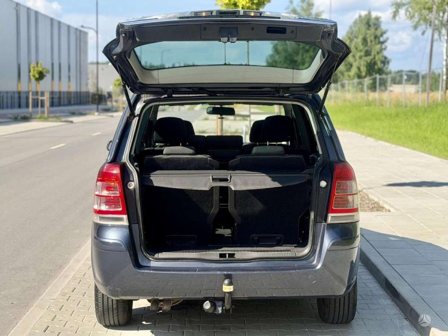 Blue Opel Zafira 2008 in Vilnius, with an engine capacity of 1.91 L and mileage of 208 thousand km for 1750 €, photo 27 on AUTOMOTO.COM.LV
