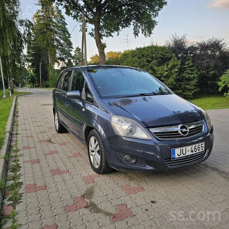 Zils Opel Zafira 2008 Rīga, ar dzinēja tilpumu 1.70 L un nobraukumu 337 tūkst. km par 1999 €, foto 4 vietnē AUTOMOTO.COM.LV