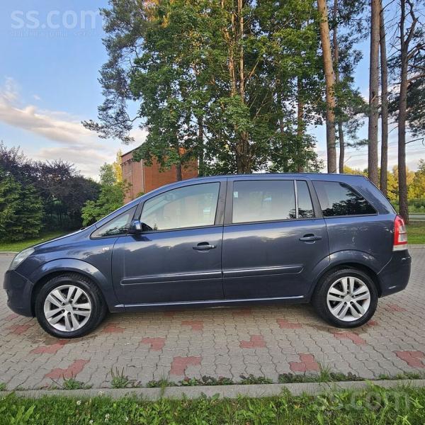 Zils Opel Zafira 2008 Rīga, ar dzinēja tilpumu 1.70 L un nobraukumu 337 tūkst. km par 1999 €, foto 7 vietnē AUTOMOTO.COM.LV