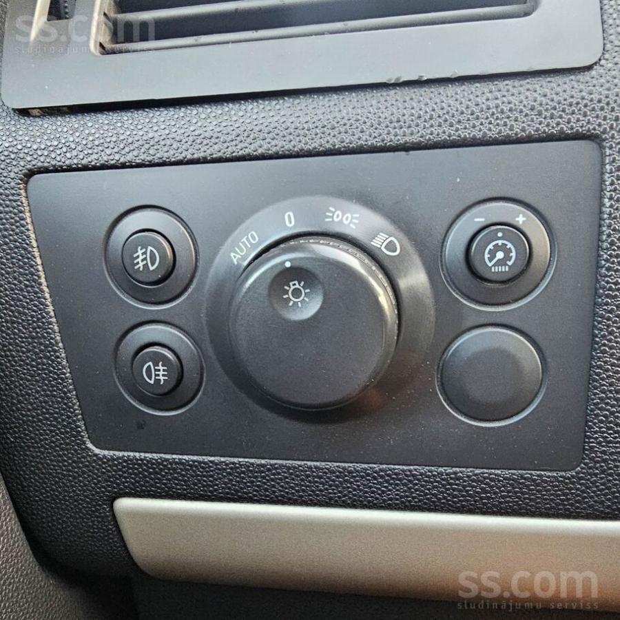 Zils Opel Zafira 2008 Rīga, ar dzinēja tilpumu 1.70 L un nobraukumu 337 tūkst. km par 1999 €, foto 19 vietnē AUTOMOTO.COM.LV