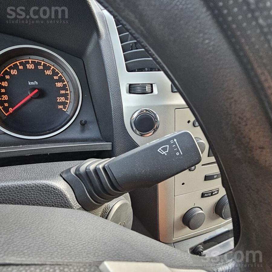 Zils Opel Zafira 2008 Rīga, ar dzinēja tilpumu 1.70 L un nobraukumu 337 tūkst. km par 1999 €, foto 21 vietnē AUTOMOTO.COM.LV