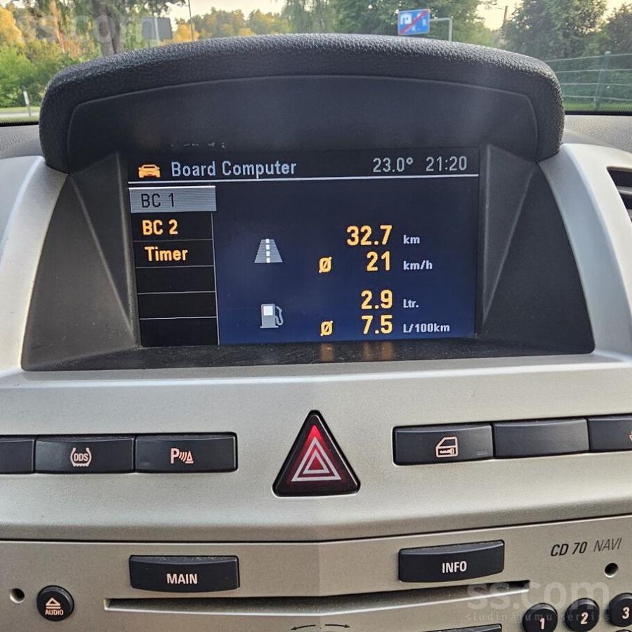 Zils Opel Zafira 2008 Rīga, ar dzinēja tilpumu 1.70 L un nobraukumu 337 tūkst. km par 1999 €, foto 24 vietnē AUTOMOTO.COM.LV