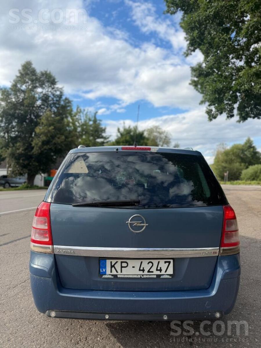 Zils Opel Zafira 2008 Rīga, ar dzinēja tilpumu 1.70 L un nobraukumu 260 tūkst. km par 990 €, foto 6 vietnē AUTOMOTO.COM.LV
