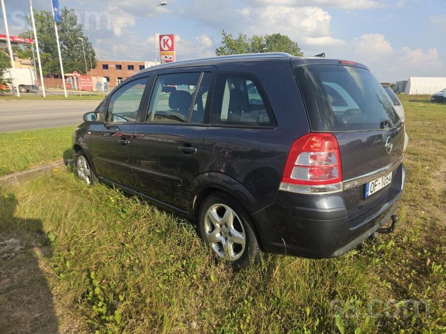 Синий Опель Зафира 2008 в Цесис, объемом двигателя 2.20 л и пробегом 320 тыс. км за 1300 €, фото 4 на AUTOMOTO.COM.LV