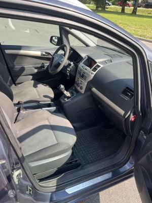 Blue Opel Zafira 2008 in Kaunas, with an engine capacity of 1.91 L and mileage of 258 thousand km for 1300 €, photo 11 on AUTOMOTO.COM.LV